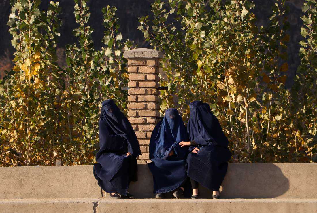 Afghan women detained for 'roaming without hijab' - UCA News