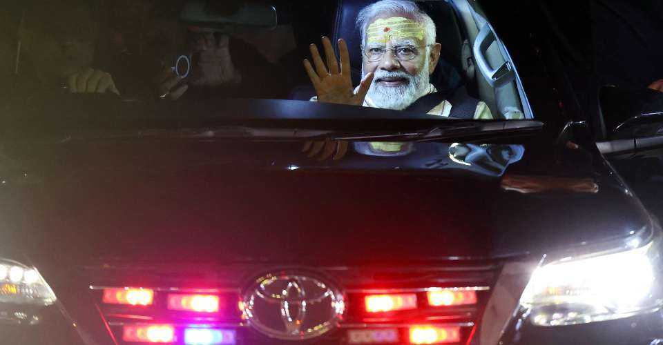 Land sharks eye old church in Indian PM Modi’s constituency - UCA News