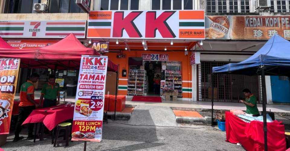 ‘Allah’ socks spark uproar, backlash in Malaysia - UCA News