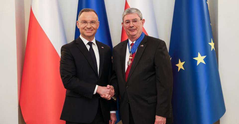Poland honors papal biographer with republic's Order of Merit - UCA News