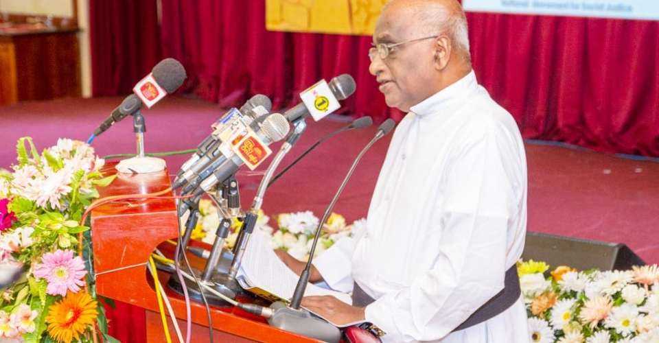 Renowned Sri Lankan activist priest laid to rest - UCA News