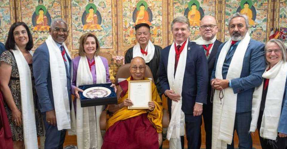 Ignoring China’s protests US lawmakers meet Dalai Lama - UCA News