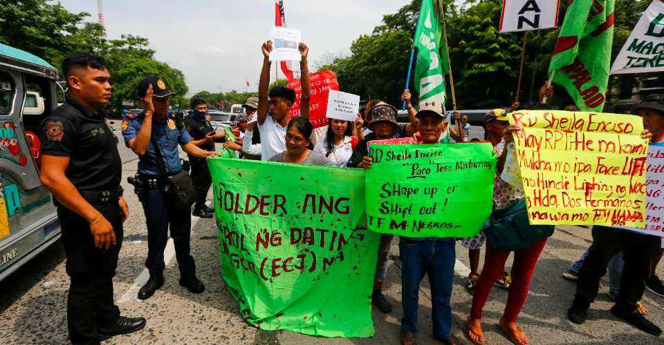 Filipino farmers slam tardy pace of agrarian land reform - UCA News