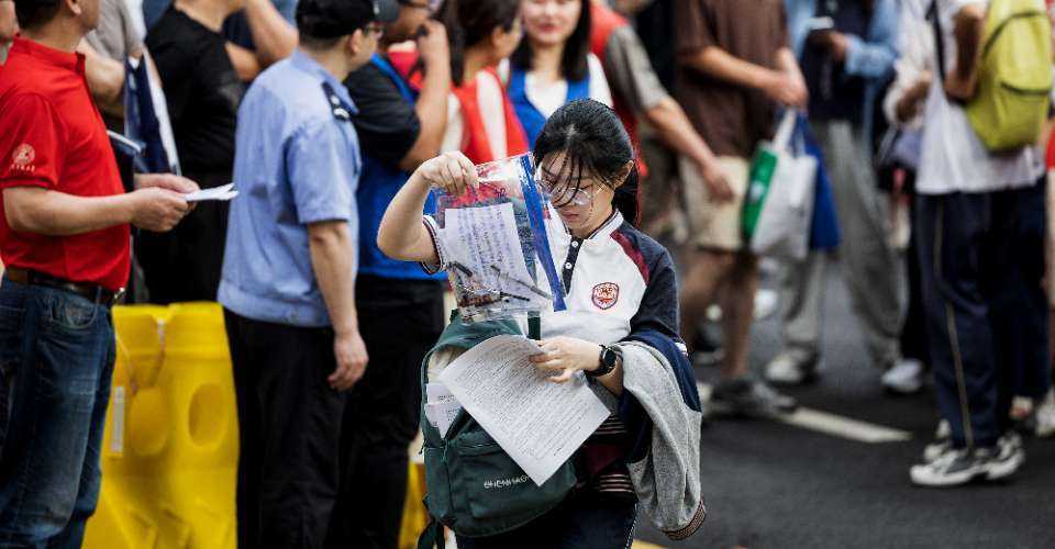 Chinese students start exams in biggest 'gaokao' ever - UCA News