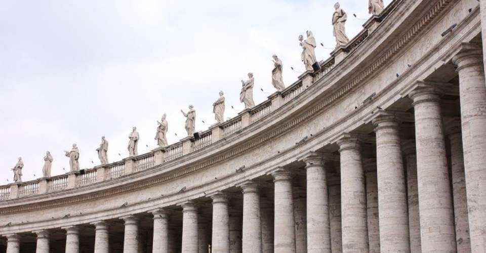 Vatican accuses former US nuncio of schism - UCA News