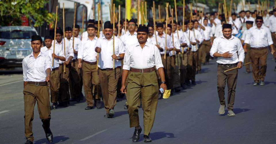 India lifts ban on officials joining Hindu outfit - UCA News