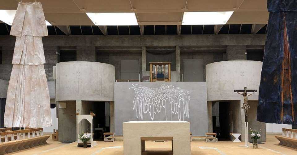 Why modern art? Should Churches strive to accommodate the art of our ...