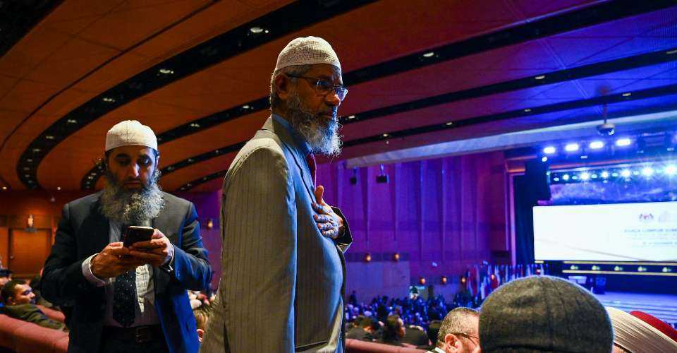 The rise of a new breed of Islamic preacher in Malaysia - UCA News