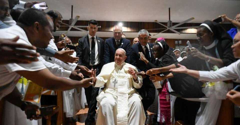 Pope encourages PNG clergy to evangelize with patience - UCA News