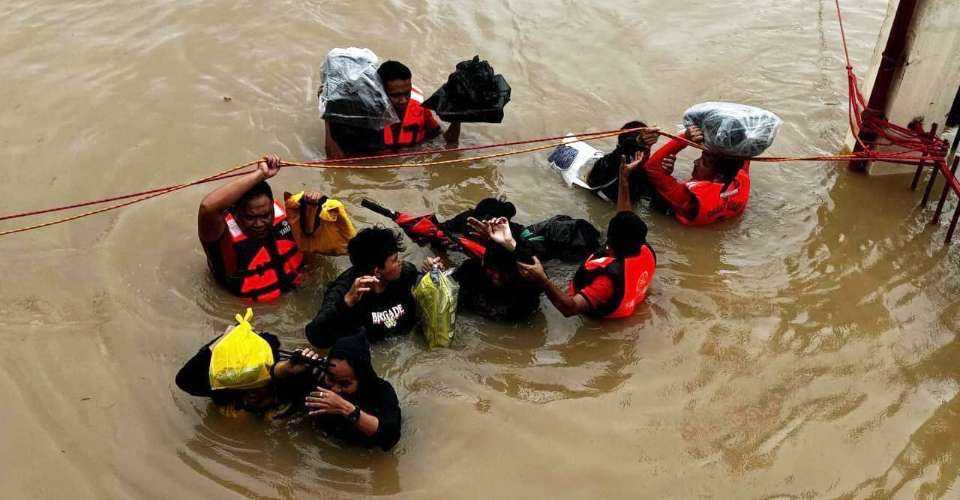 14 dead as tropical storm batters Philippines - UCA News