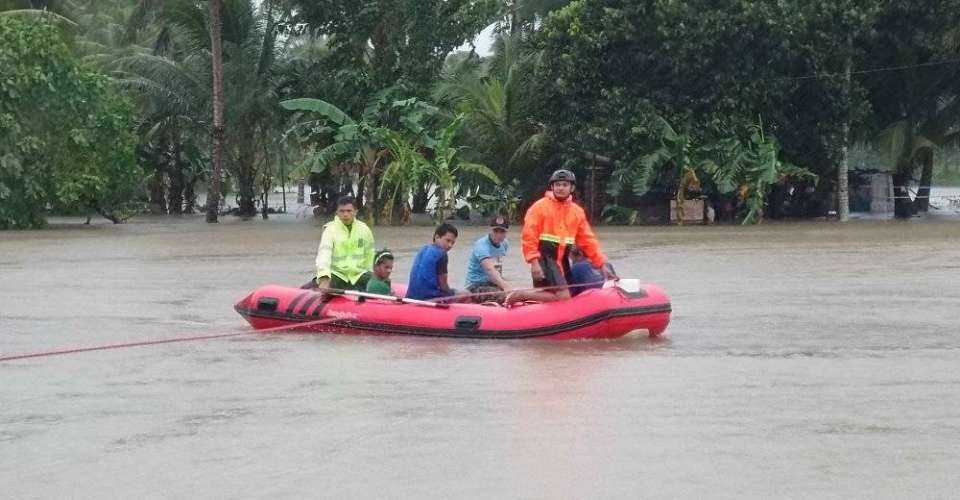 Philippine flooding kills 3, displaces tens of thousands - UCA News