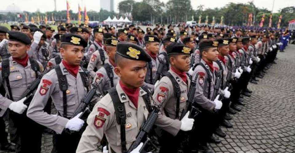 Indonesian activists seek curbs on cops using firearms - UCA News