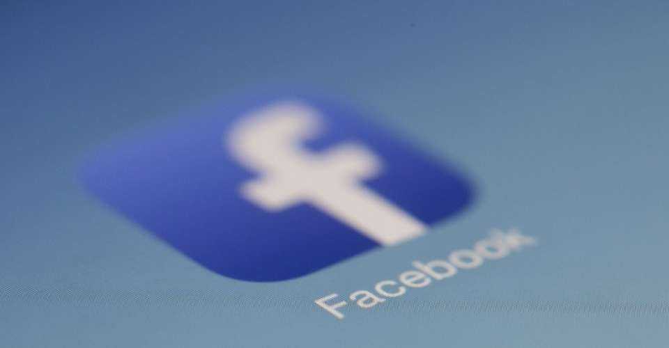 Facebook at 20: Changing friendship - UCA News