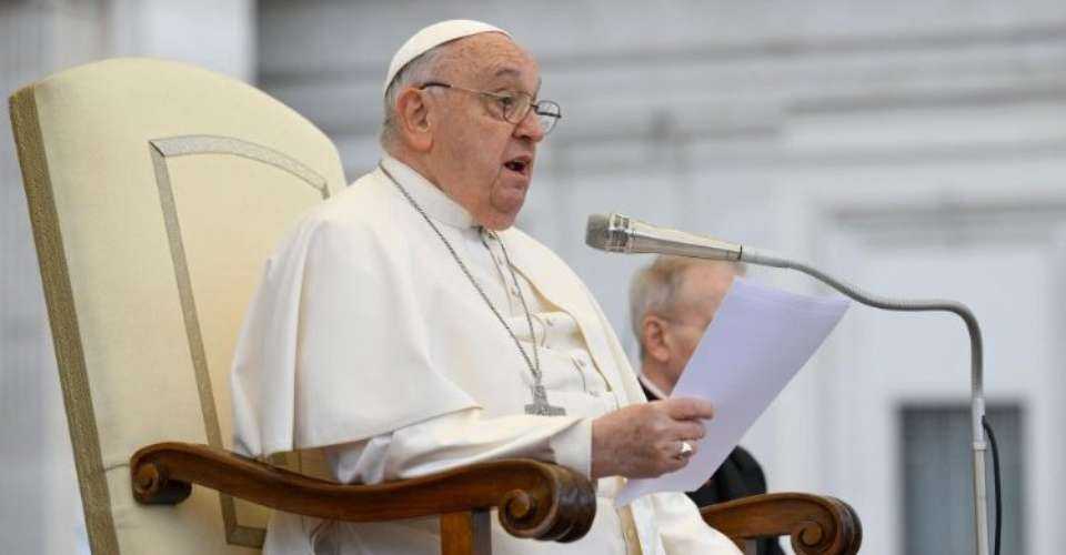 Christ the King triumphs over evil, pope says - UCA News