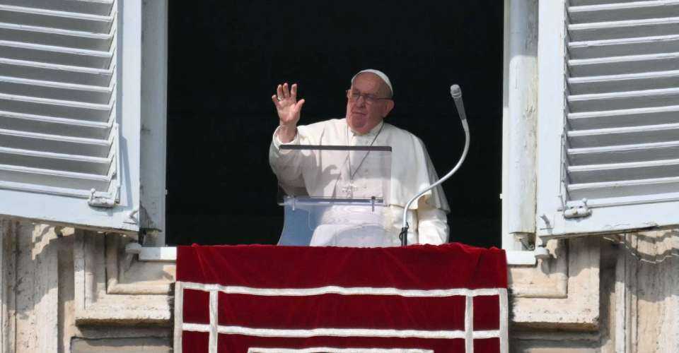 Pope urges US Catholic donors to act synodally, with love - UCA News