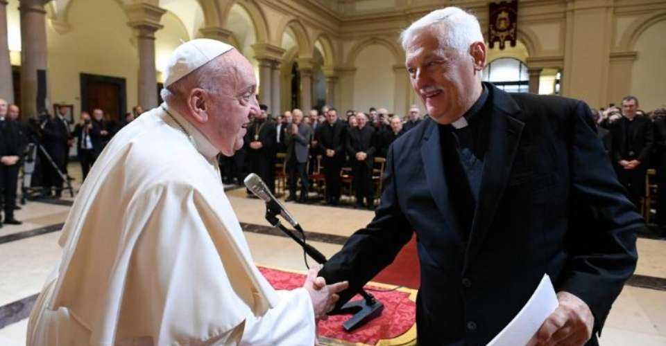 Pope: Rome's Jesuit-run university must be rooted in Gospel - UCA News