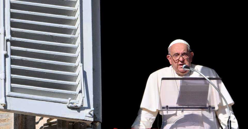 Pope urges Lebanon to elect a new president - UCA News