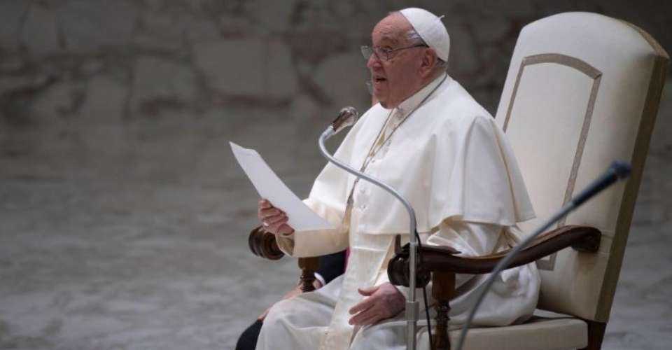 Hope is an 'active virtue,' pope says - UCA News