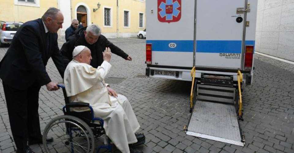 Papal almoner driving to war-torn Ukraine for Christmas - UCA News