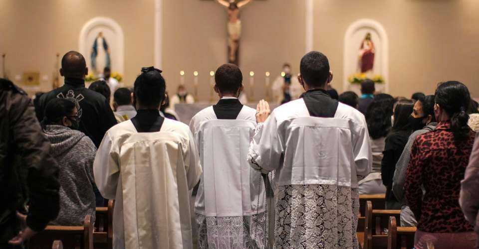 Catholics suffer 'greatest net losses' in US: Pew - UCA News