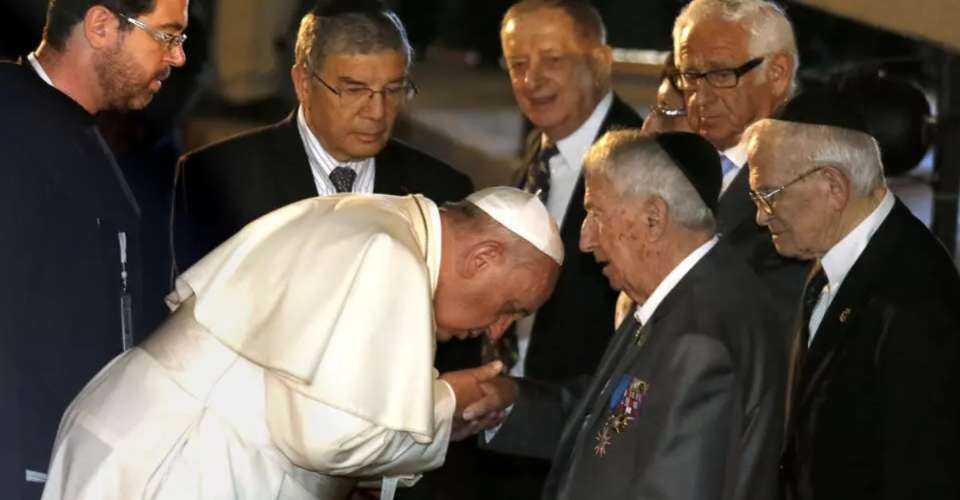 Pope's death triggers surge of disinformation - UCA News