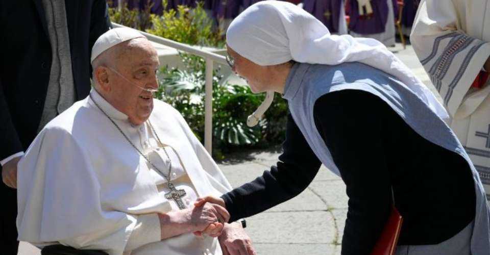 Pope's visit to basilica sign of improved health, says press office ...