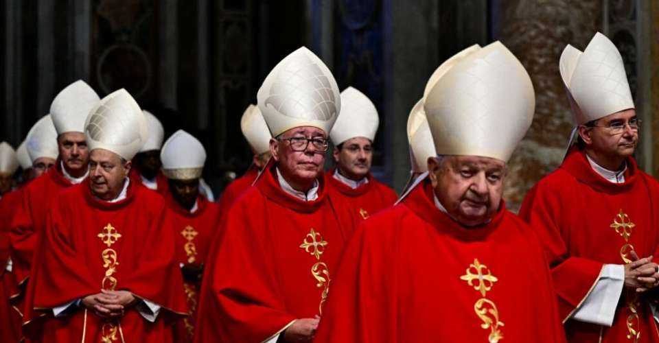 At memorial Mass, religious priests, nuns remember Pope Francis - UCA News