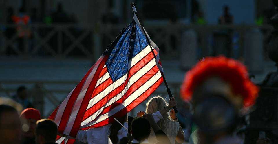 Peruvian Catholics in US rejoice in beloved 'Papa León' - UCA News