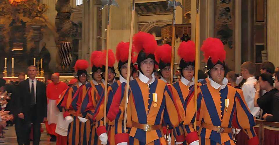 Vatican security for conclave 'sets a gold standard,' says expert - UCA ...