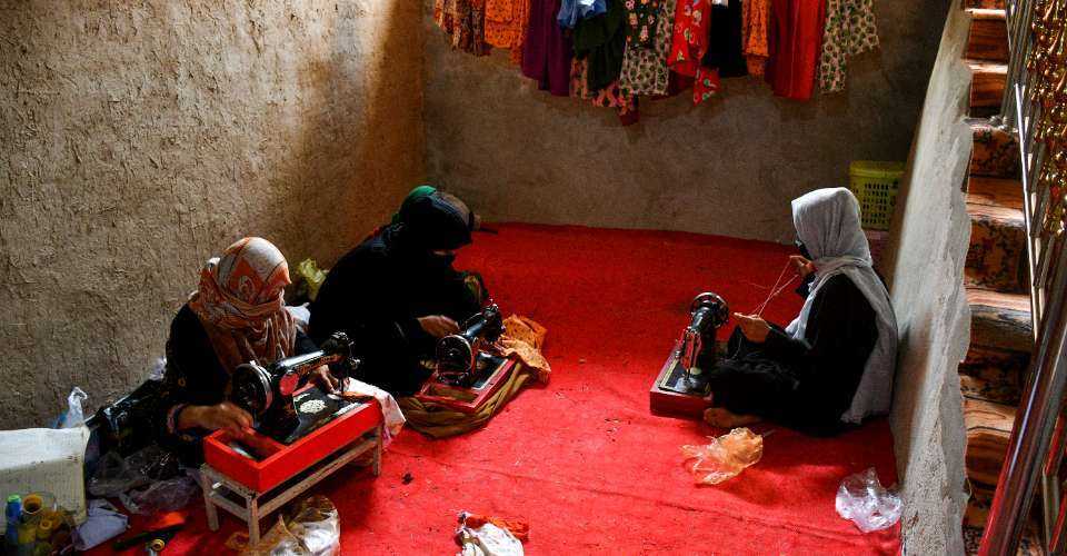 Threats force Afghan women UN staff to work from home - UCA News