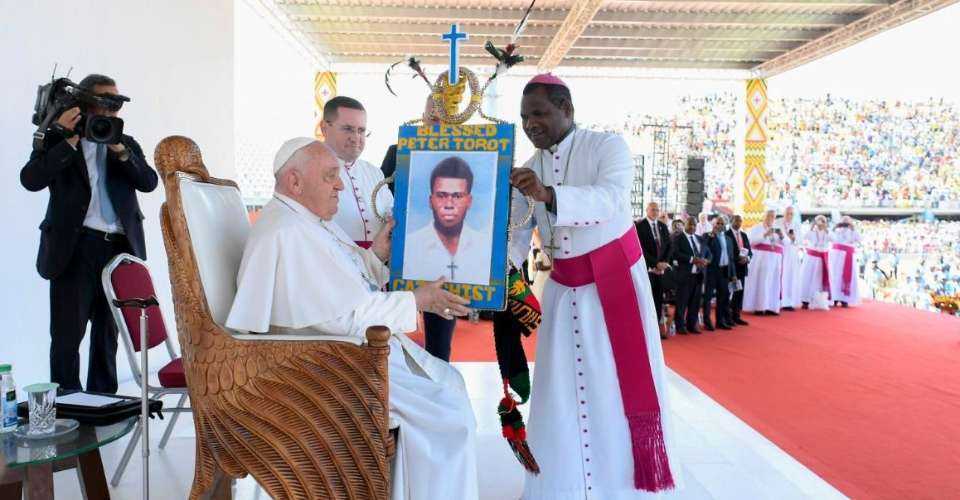 First Papuan saint presented as 'an example of faith' - UCA News