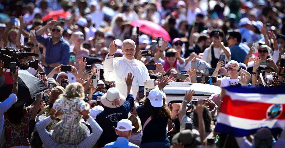 Pope: Church unity, mission must be at heart of Catholic groups - UCA News