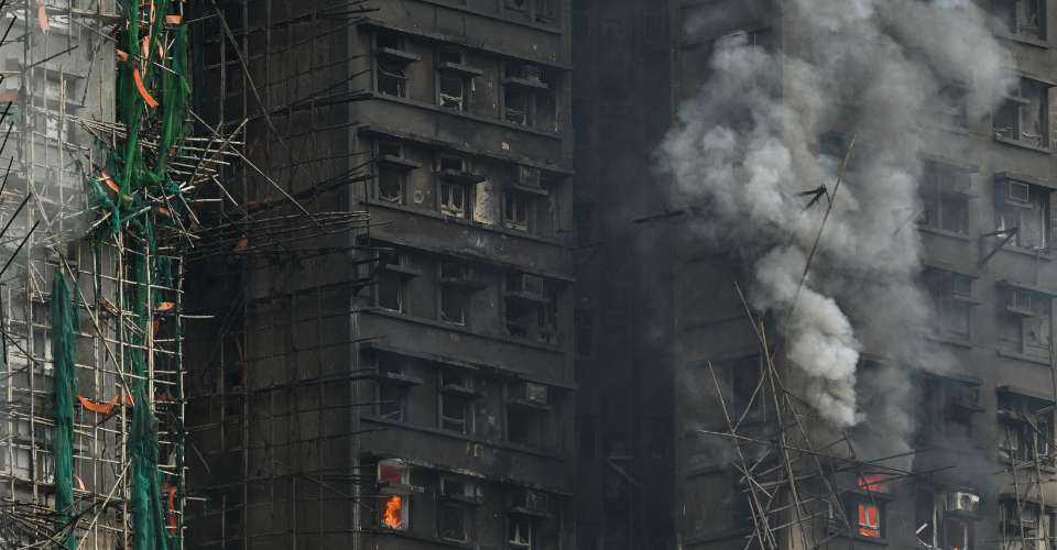 Hong Kong high-rise fire kills at least 44, still burning - UCA News