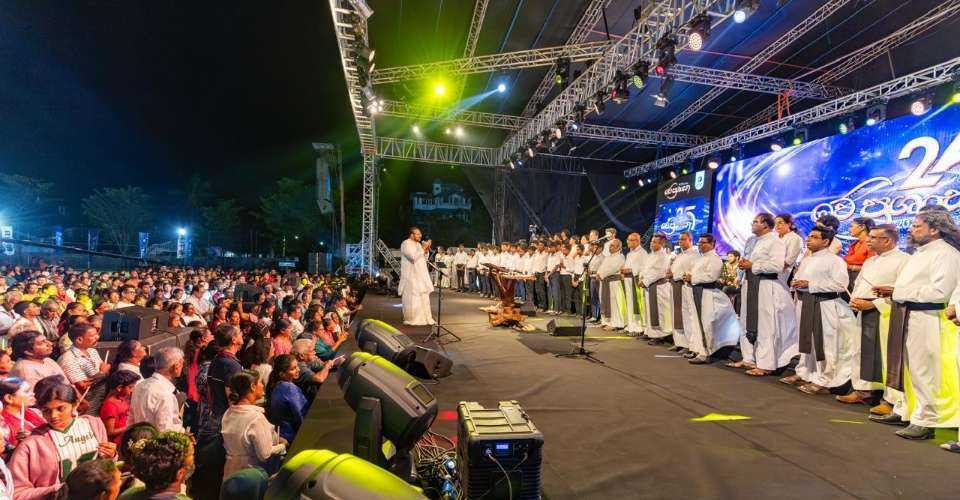 Catholic layman’s song-meditation draws thousands in Sri Lanka - UCA News