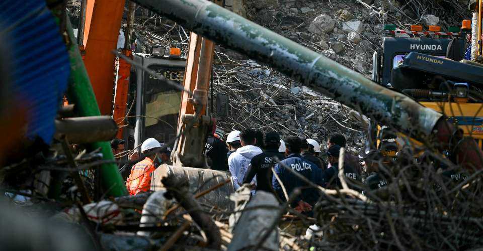 At least 55 dead in Pakistan mall fire - UCA News