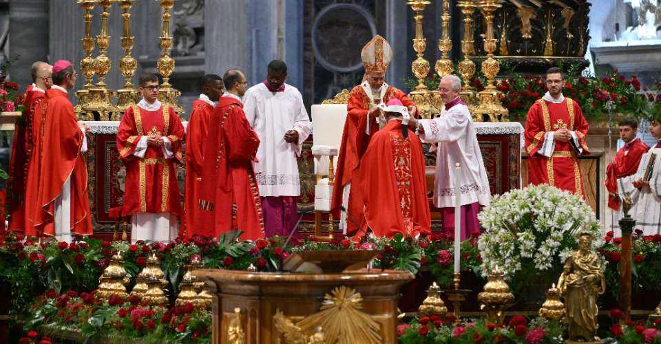 Pope Leo XIV presents palliums, urges archbishops to build Church unity ...